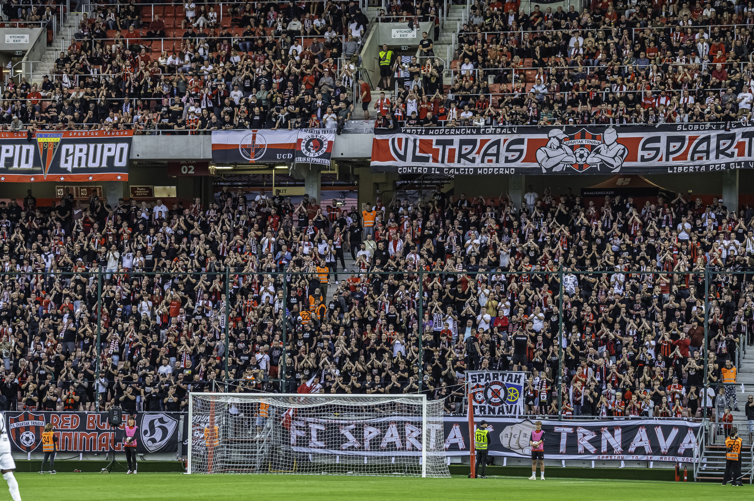 FC Spartak TrnavaS permanentkou do skyboxu s najlepším výhľadom a ...